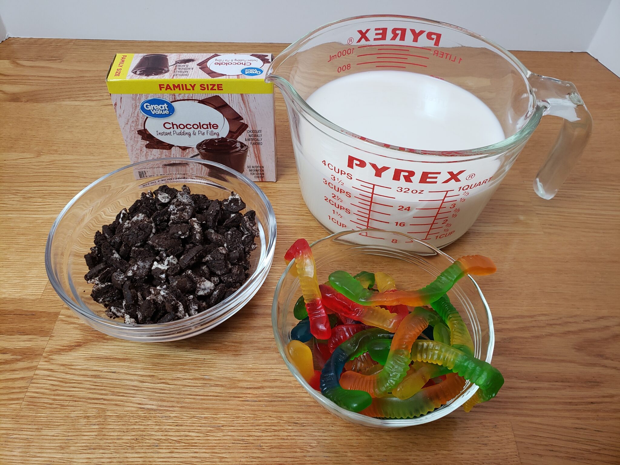 Dirt and Worms Recipe for Earth Day - LovingHomeschool.com